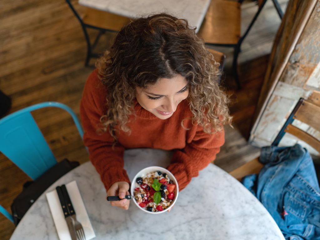 8 Cheap Healthy Snacks For Summer Road Trips | Coupon Chief